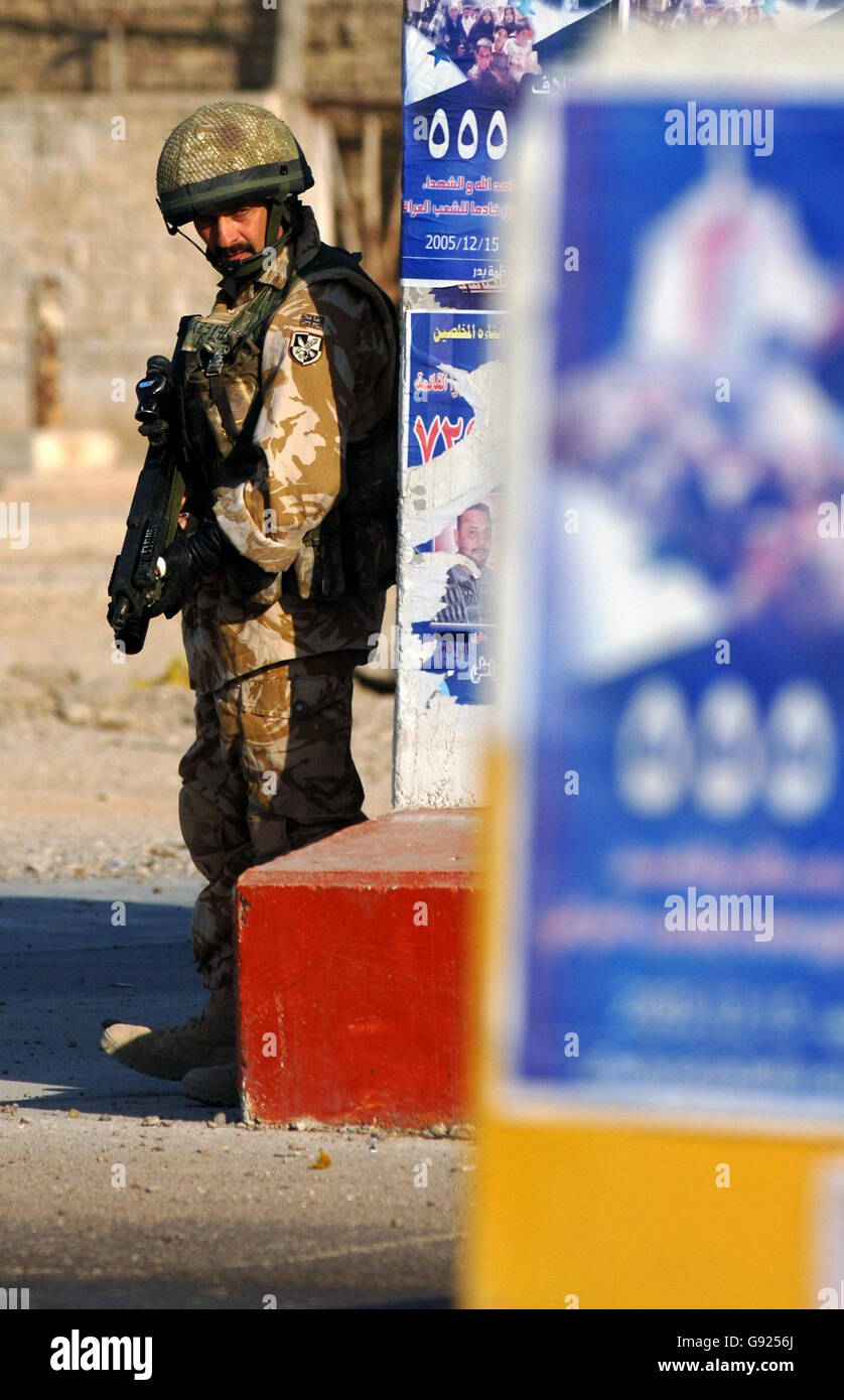 Iraqi police vehicle hi-res stock photography and images - Alamy