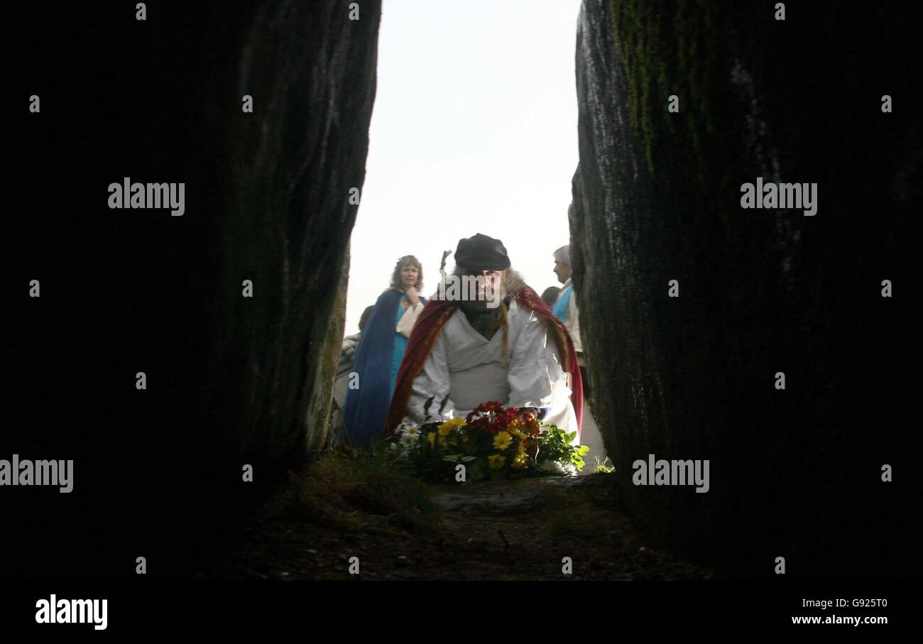 NATURE Solstice Stonehenge Stock Photo - Alamy