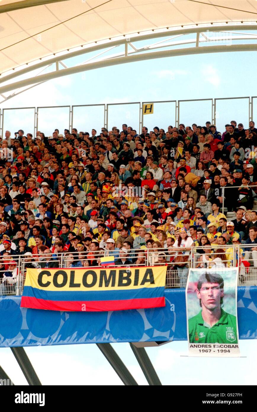 Soccer world cup 94 colombia v romania hi-res stock photography and ...