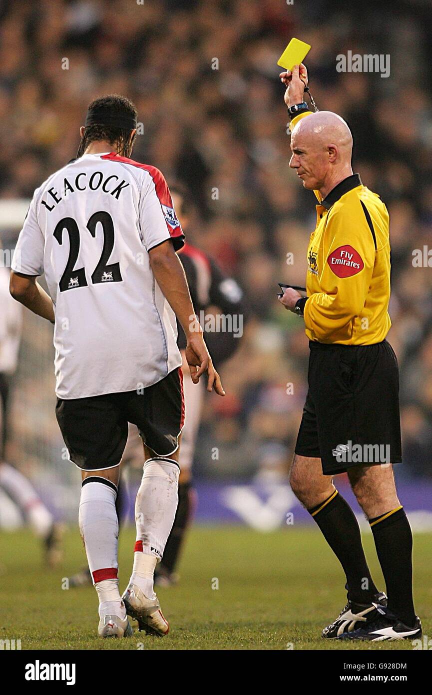 Dermot gallagher referee football hi-res stock photography and images ...