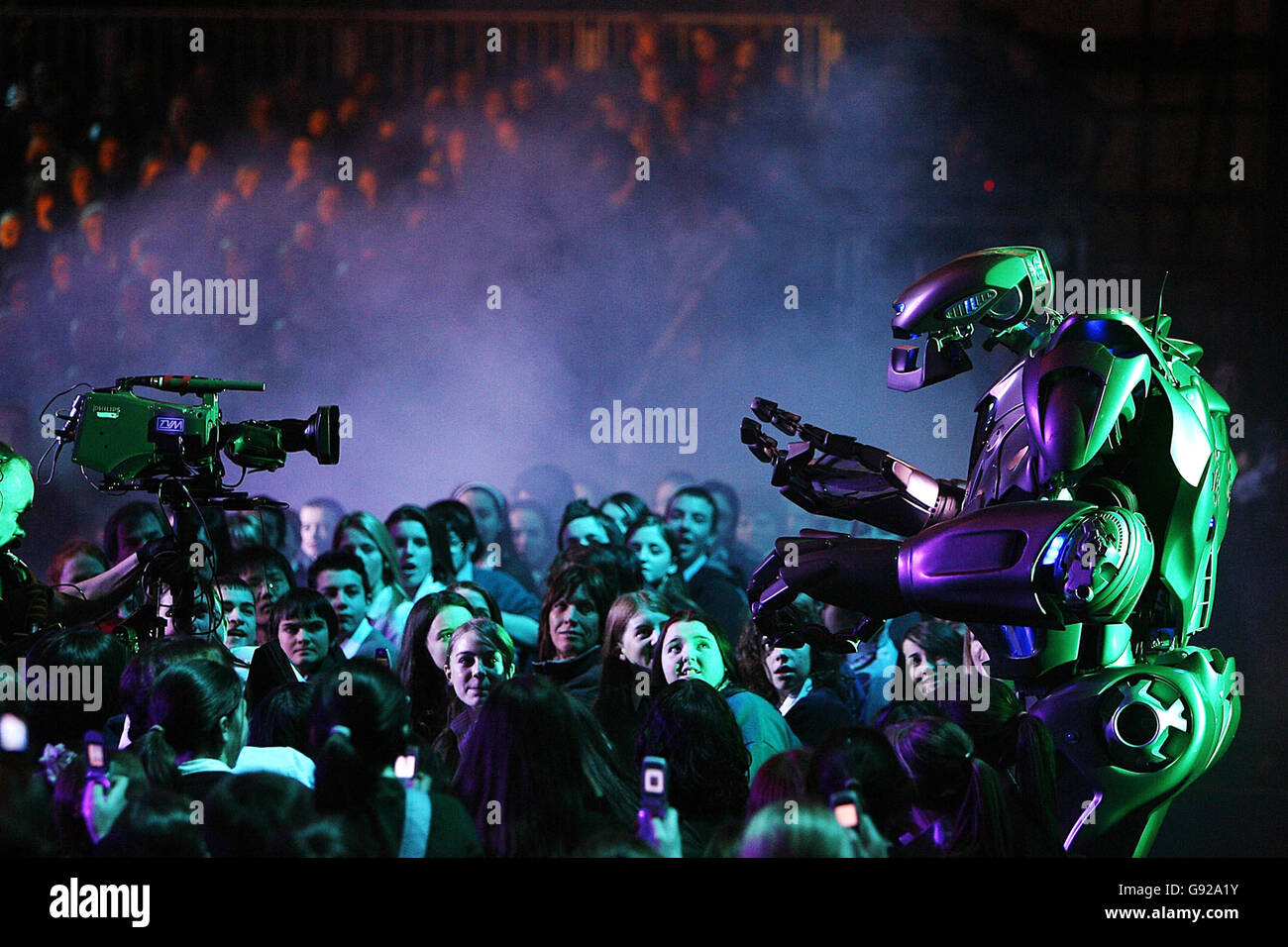 8 foot tall machine hi-res stock photography and images - Alamy