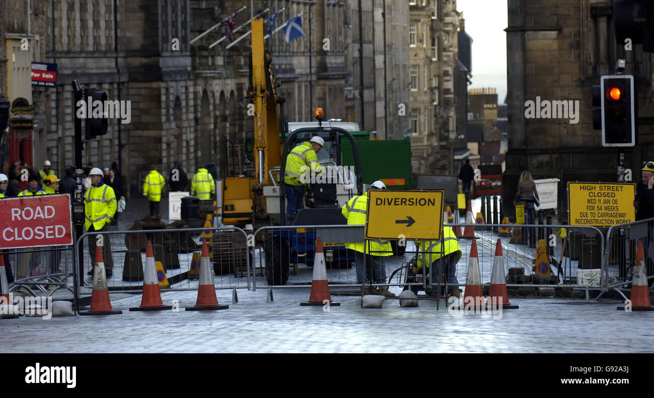 Royal Mile Cobblestone Cleaning Stock Photo - Alamy