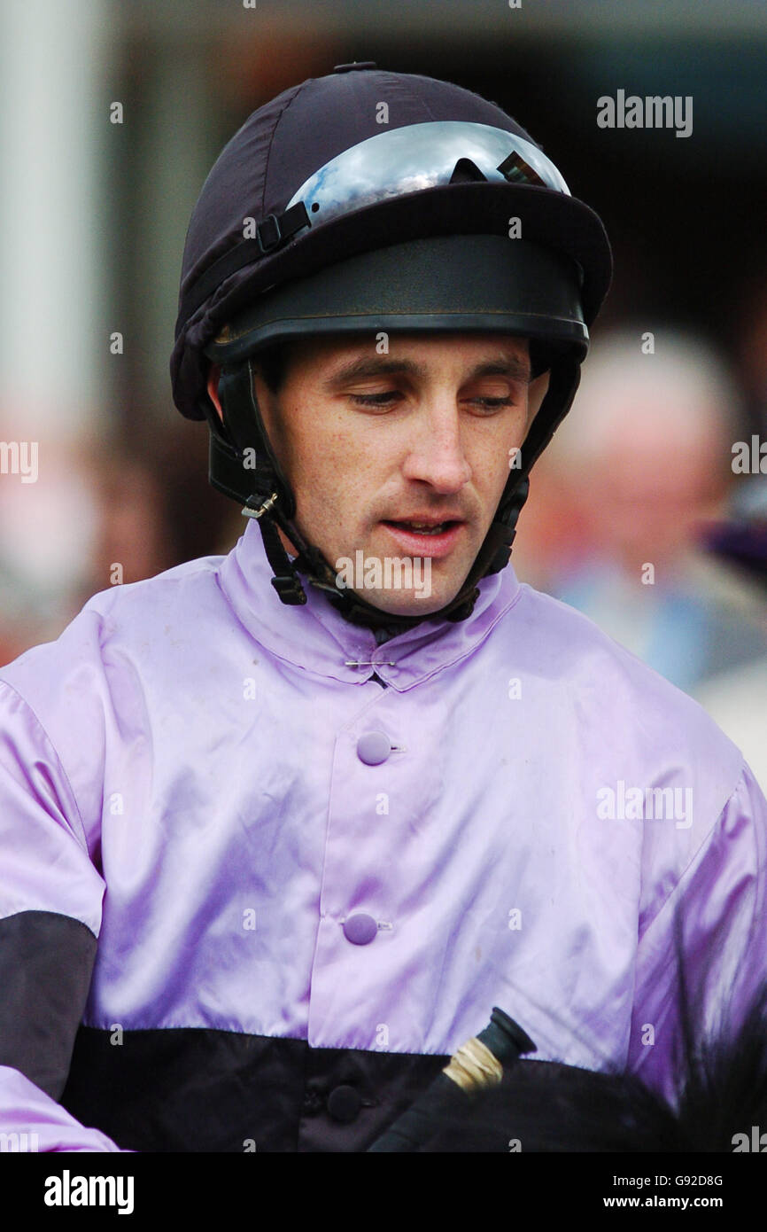 Neil callan jockey 2005 hi-res stock photography and images - Alamy