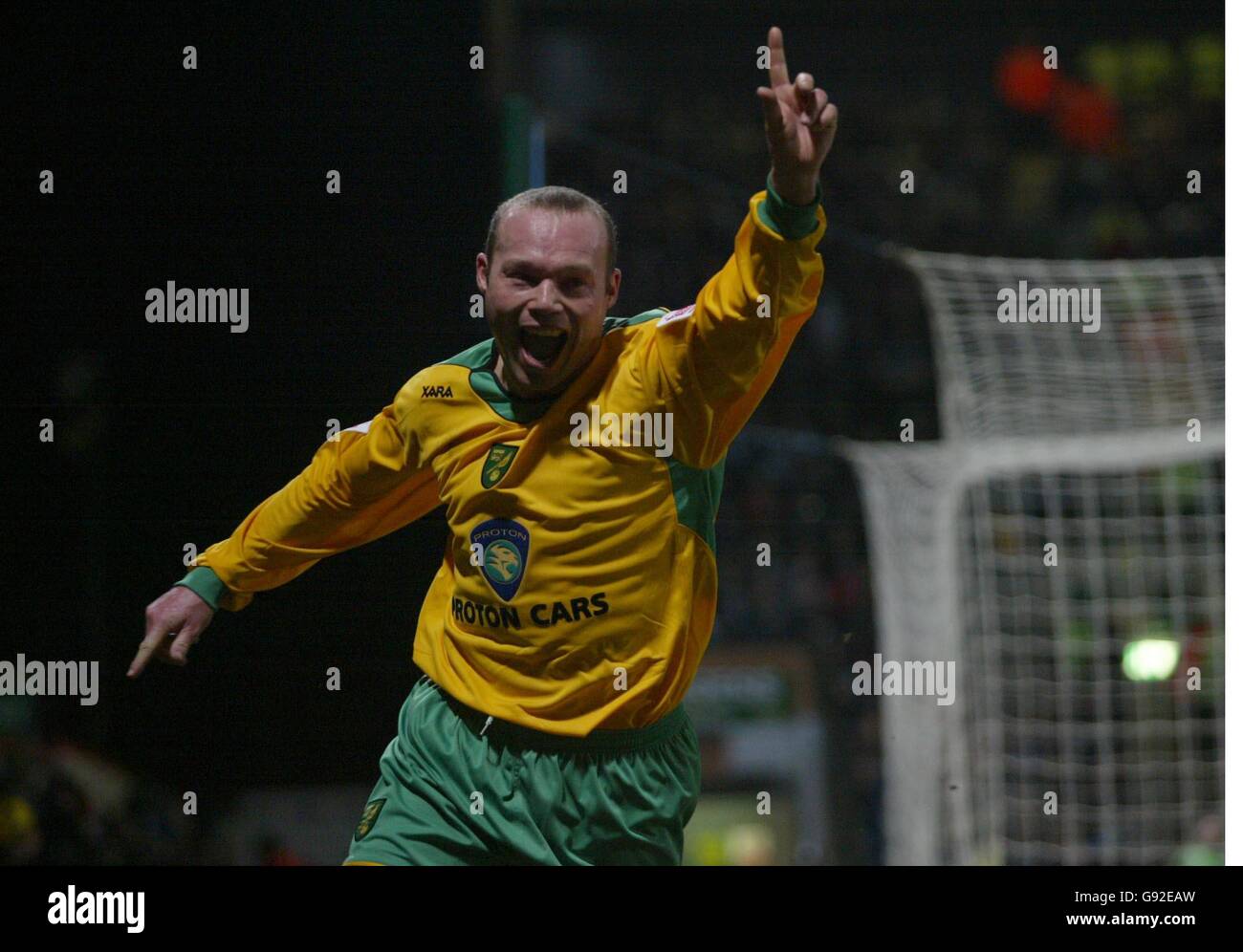 Norwich City's Simon Charlton celebrates scoring the opening goal Stock ...