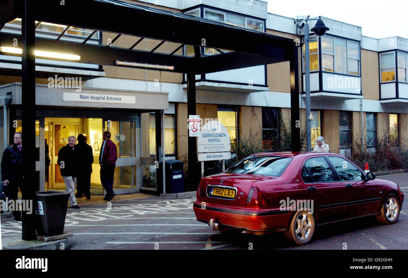 The main entrance to Queen Elizabeth Hospital in King's Lynn, Norfolk ...