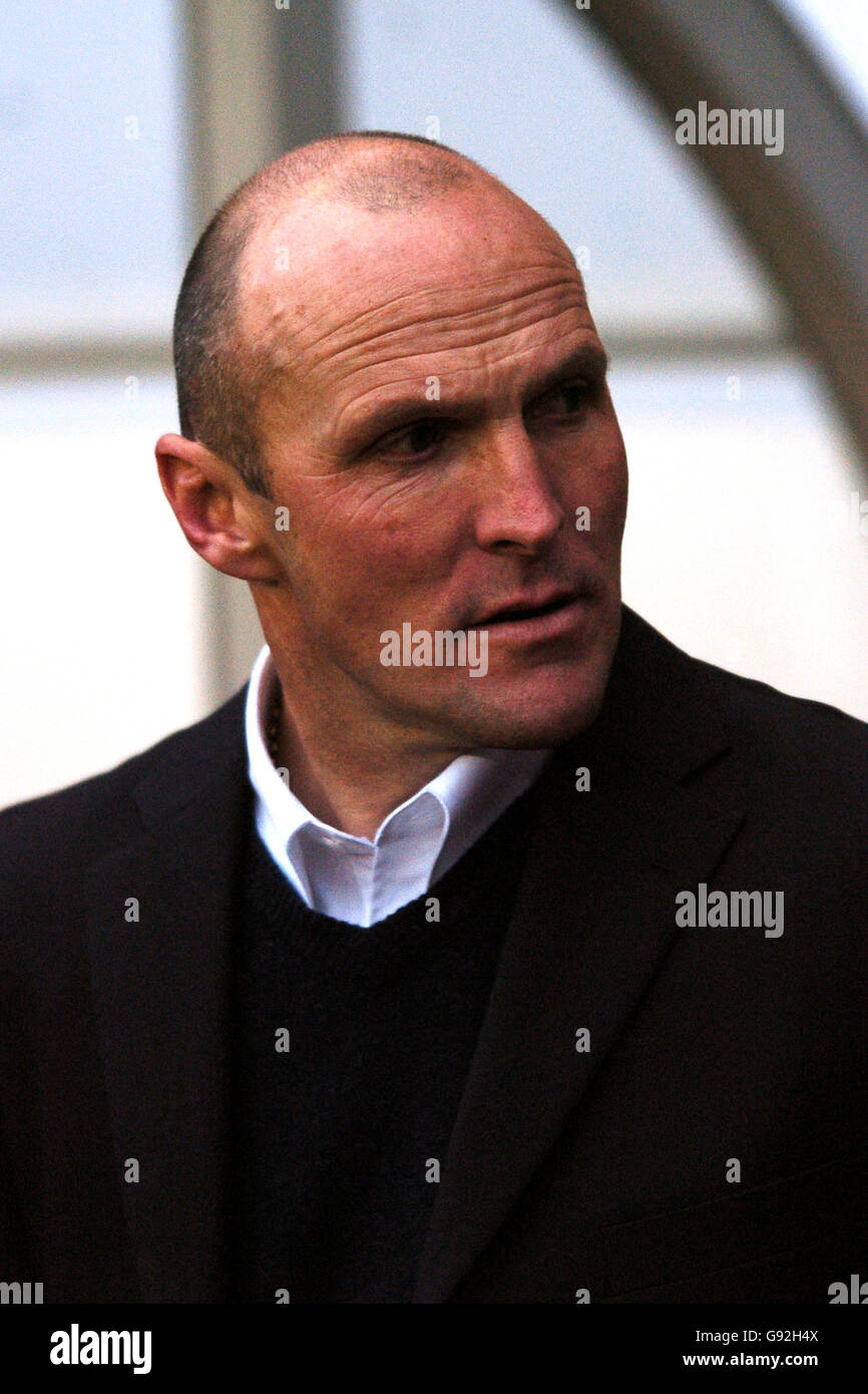 Northwich victoria manager steve burr hi-res stock photography and ...