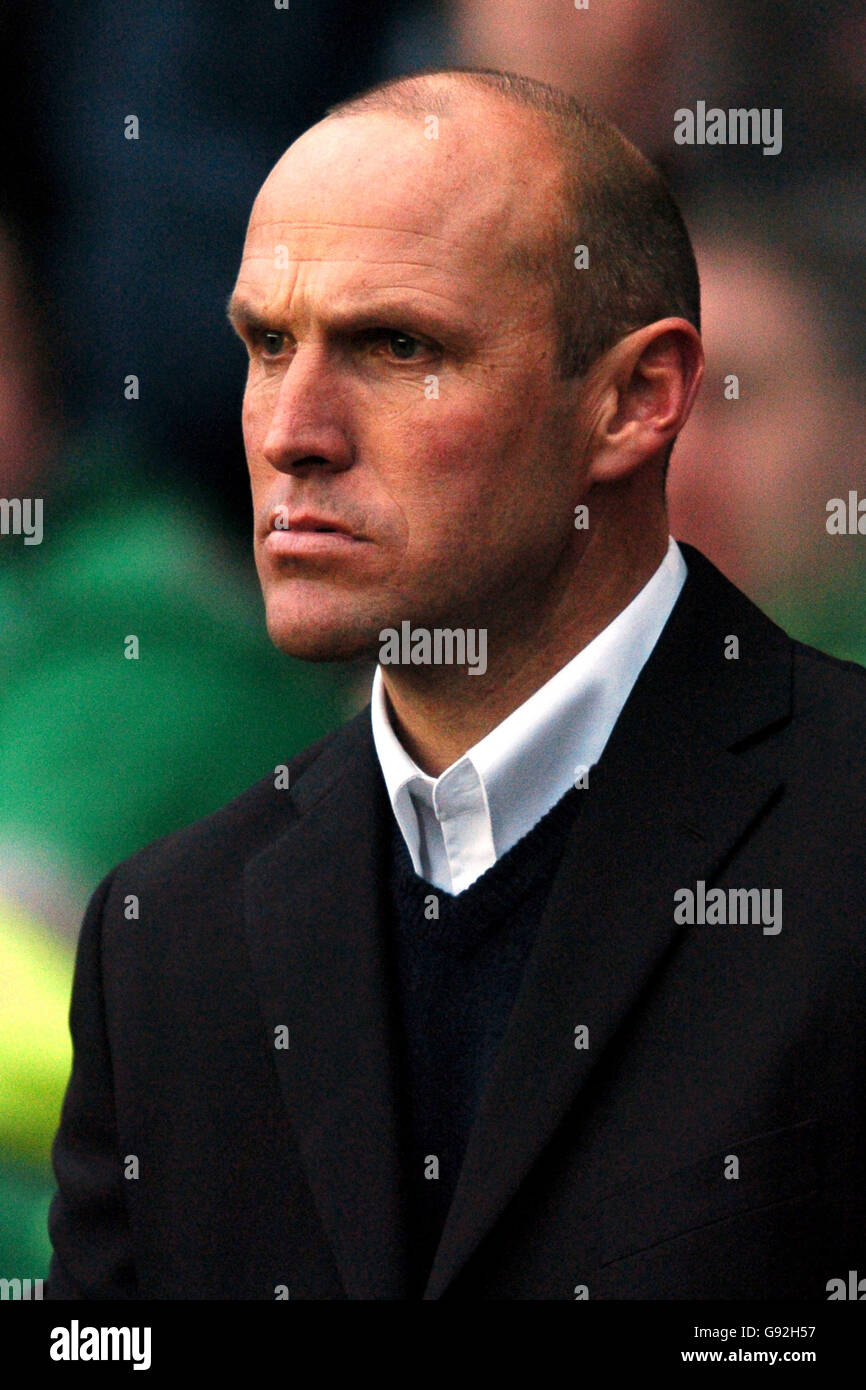 Northwich victoria manager steve burr hi-res stock photography and ...