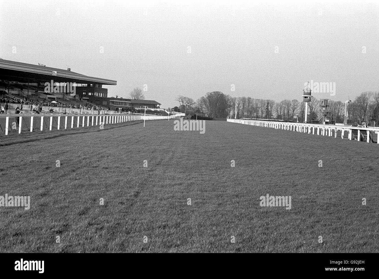 Horse Racing, Kempton Park. General view of Kempton Park racecourse ...