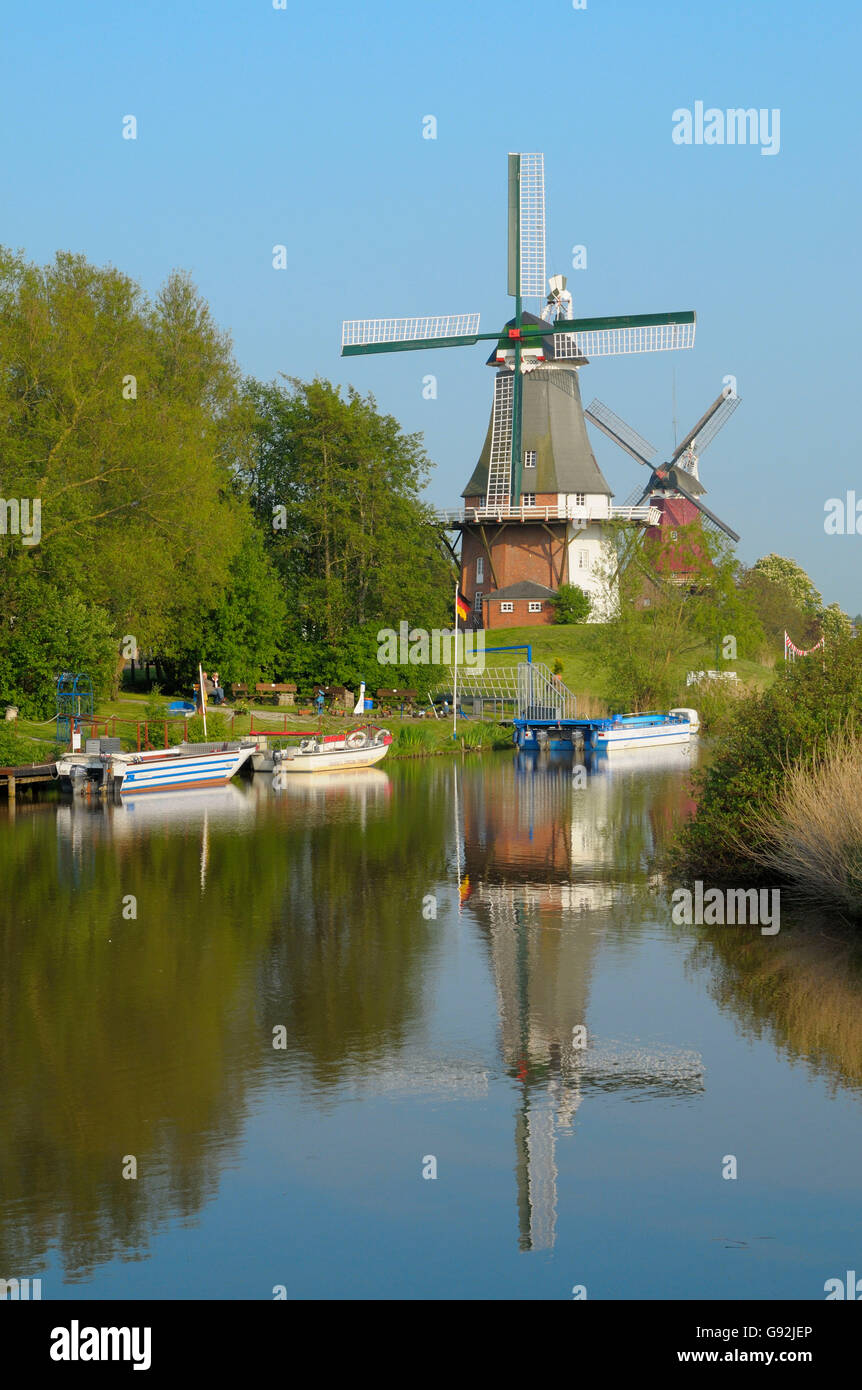 Vertical shot windmills in hi-res stock photography and images - Alamy