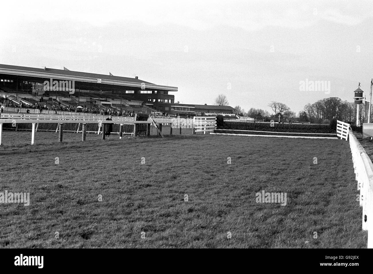 Kempton park racing white hi-res stock photography and images - Alamy