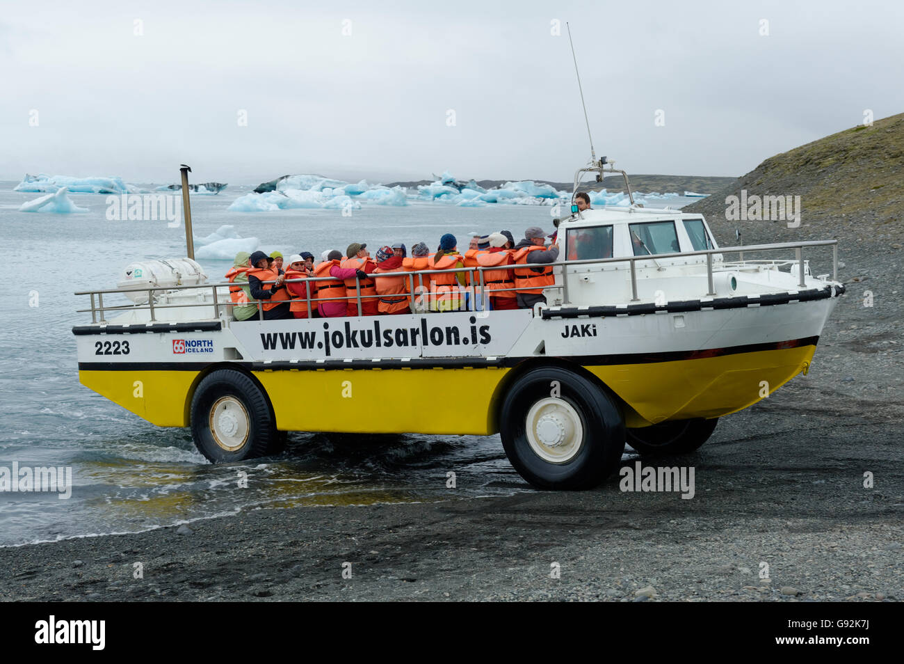 amphibious vehicle, glacier lagoon Jokulsarlon, Jökulsarlon, glacier ...
