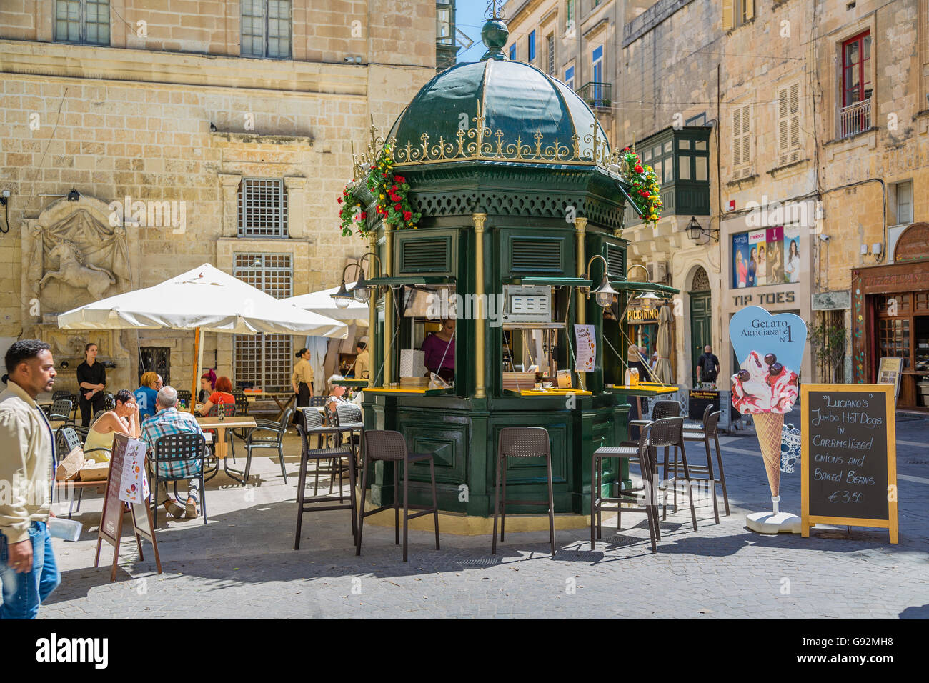 Refreshment stand hi-res stock photography and images - Alamy