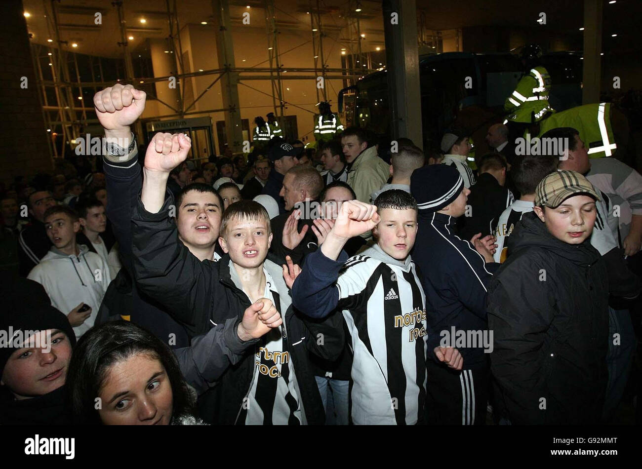 Angry Newcastle United fans show they feelings towards manager Graeme ...