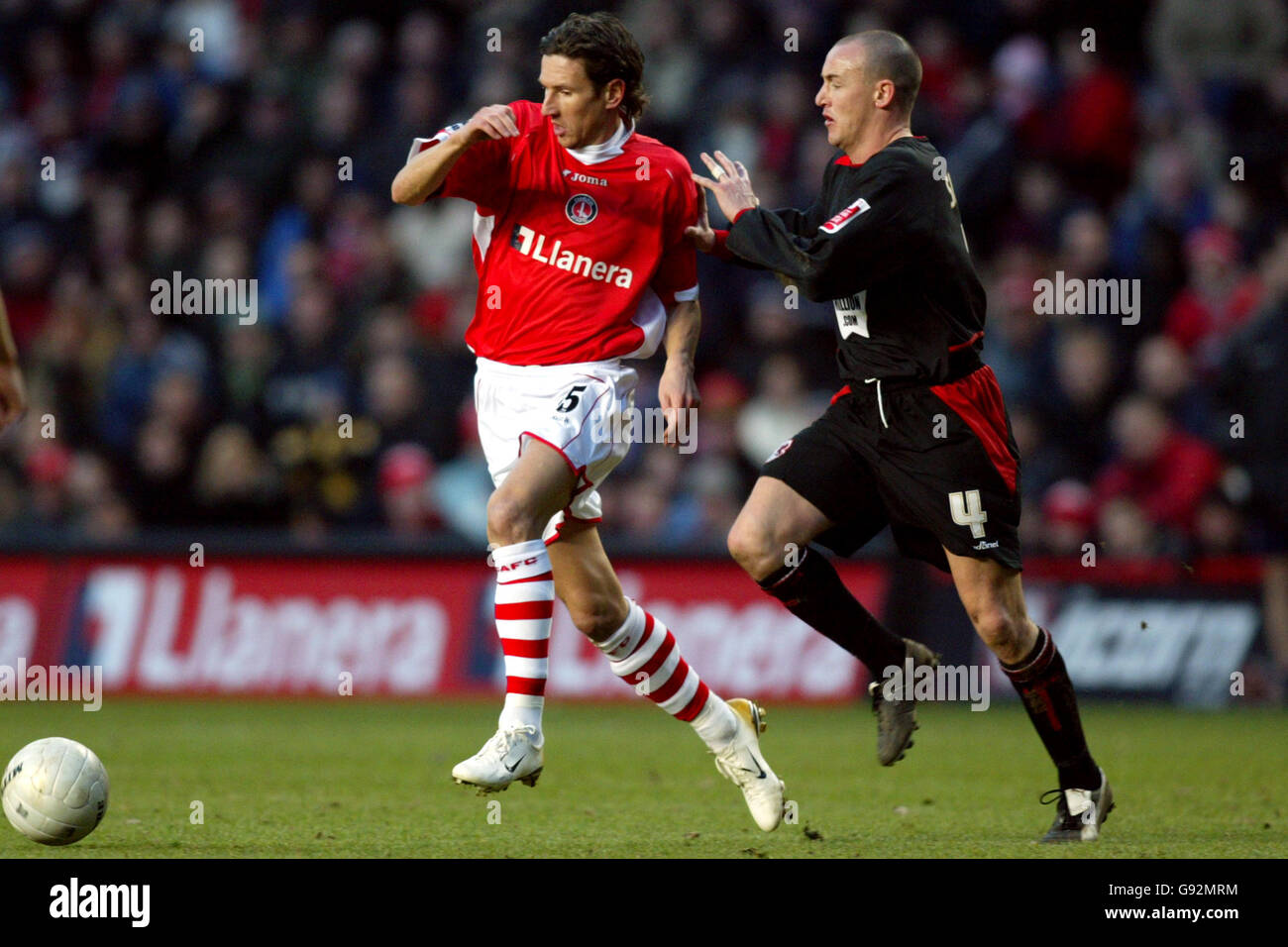 Charlton athletics alexei smertin and leyton orients michael simpson hi ...
