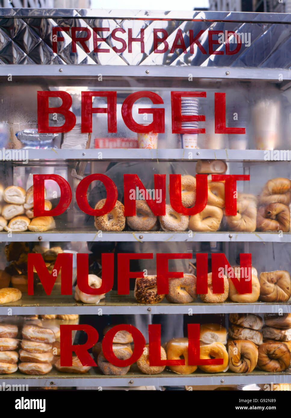 Bagel vendor street bread hi-res stock photography and images - Alamy