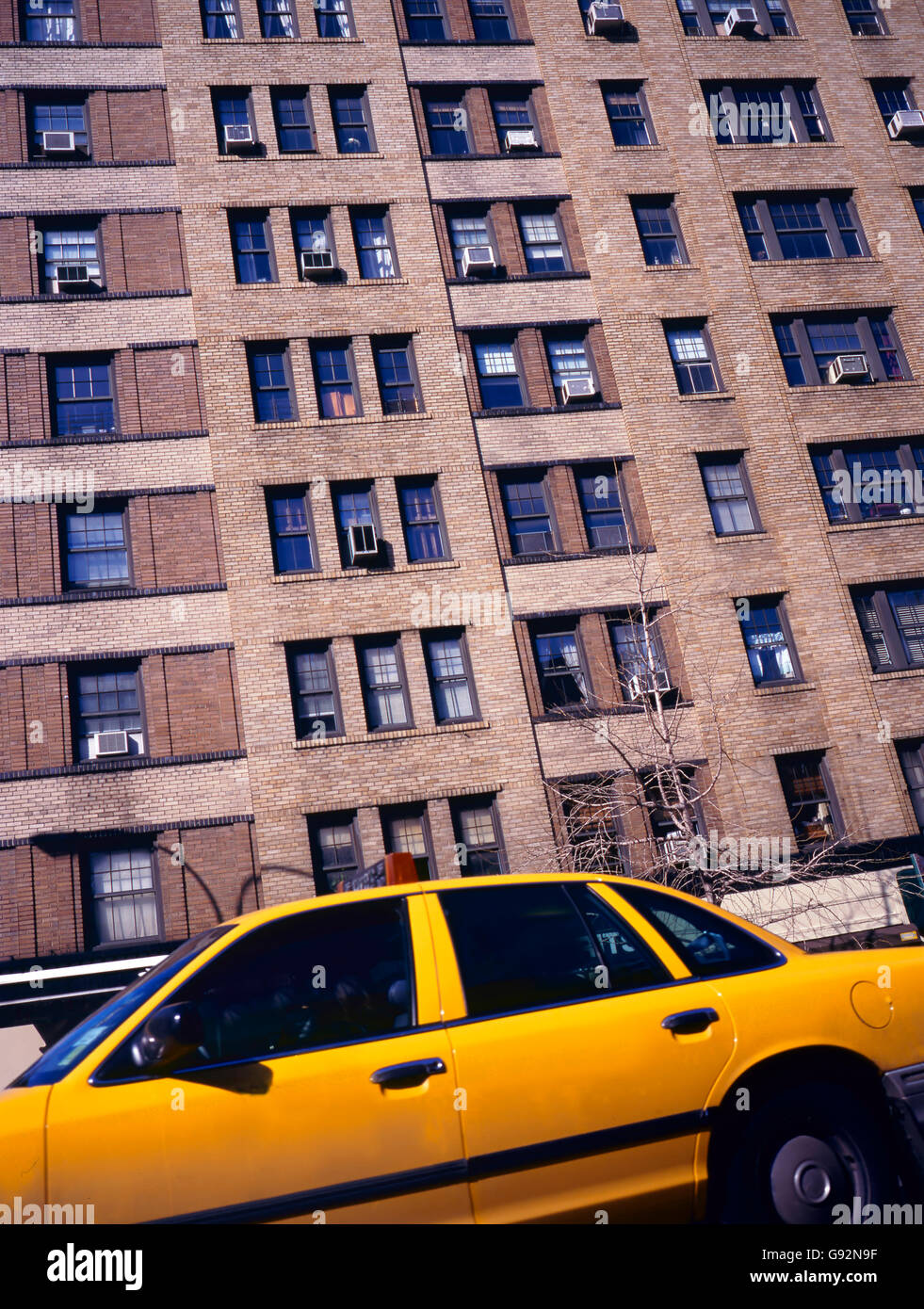 Yellow taxi in new york hi-res stock photography and images - Alamy
