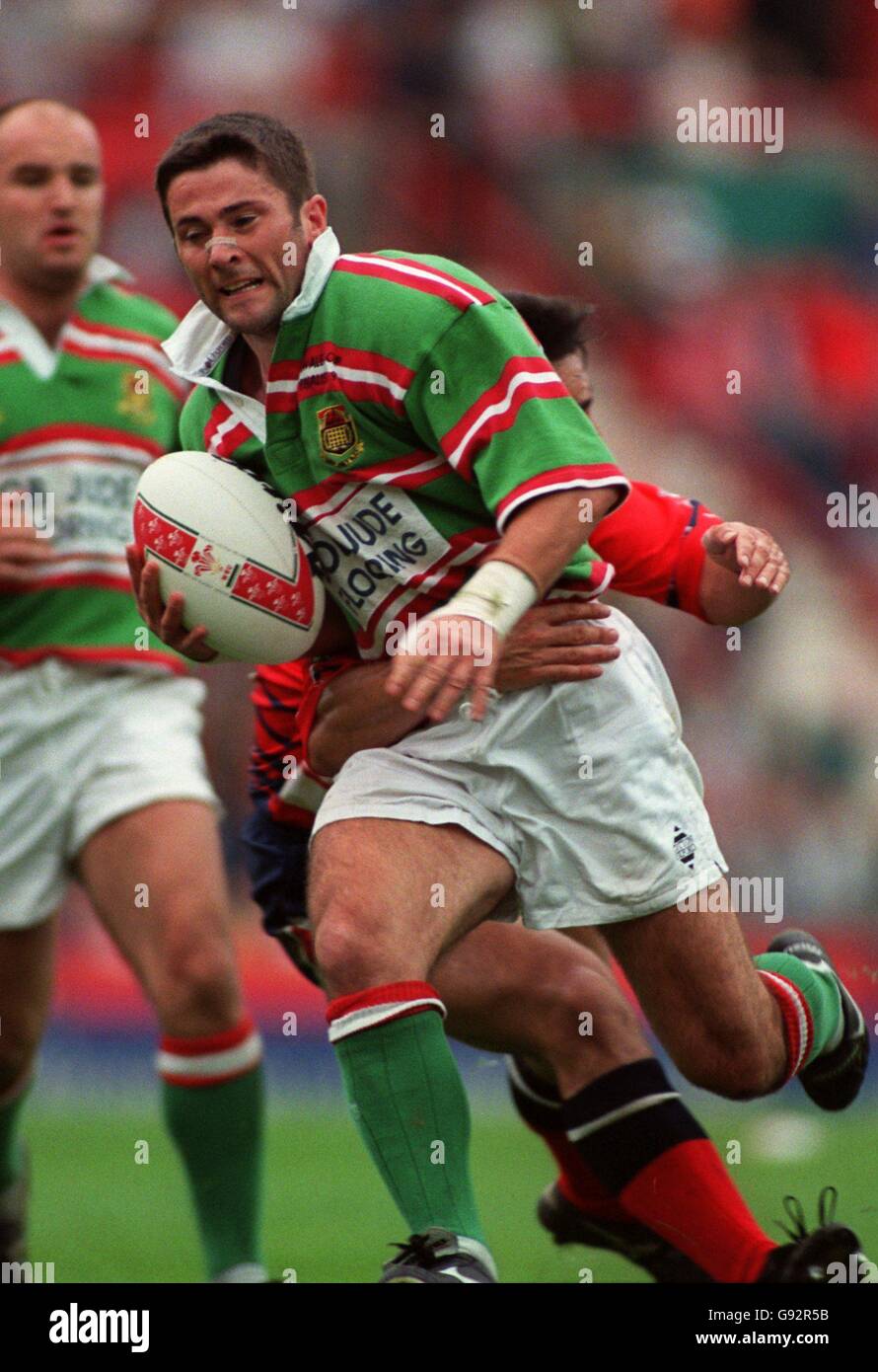 Jonathan hawker hi-res stock photography and images - Alamy