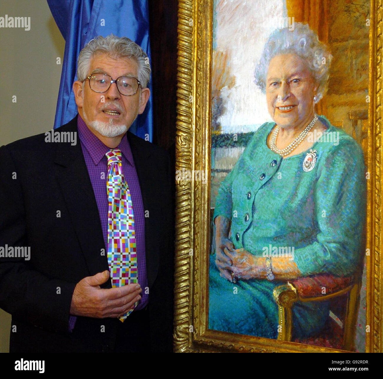 Rolf harris queen hi-res stock photography and images - Alamy