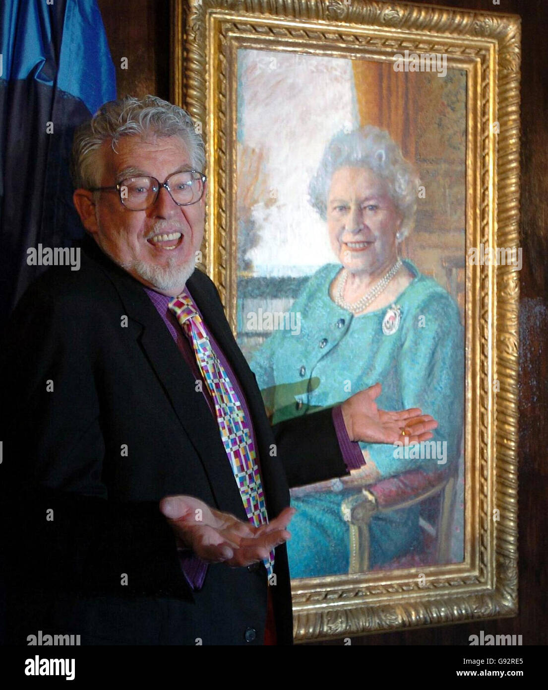 The portrait queen elizabeth ii painted hi-res stock photography and ...