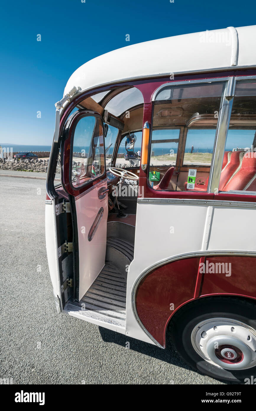 Leyland Tiger cub 1958 Duple-bodied vintage coach Stock Photo - Alamy