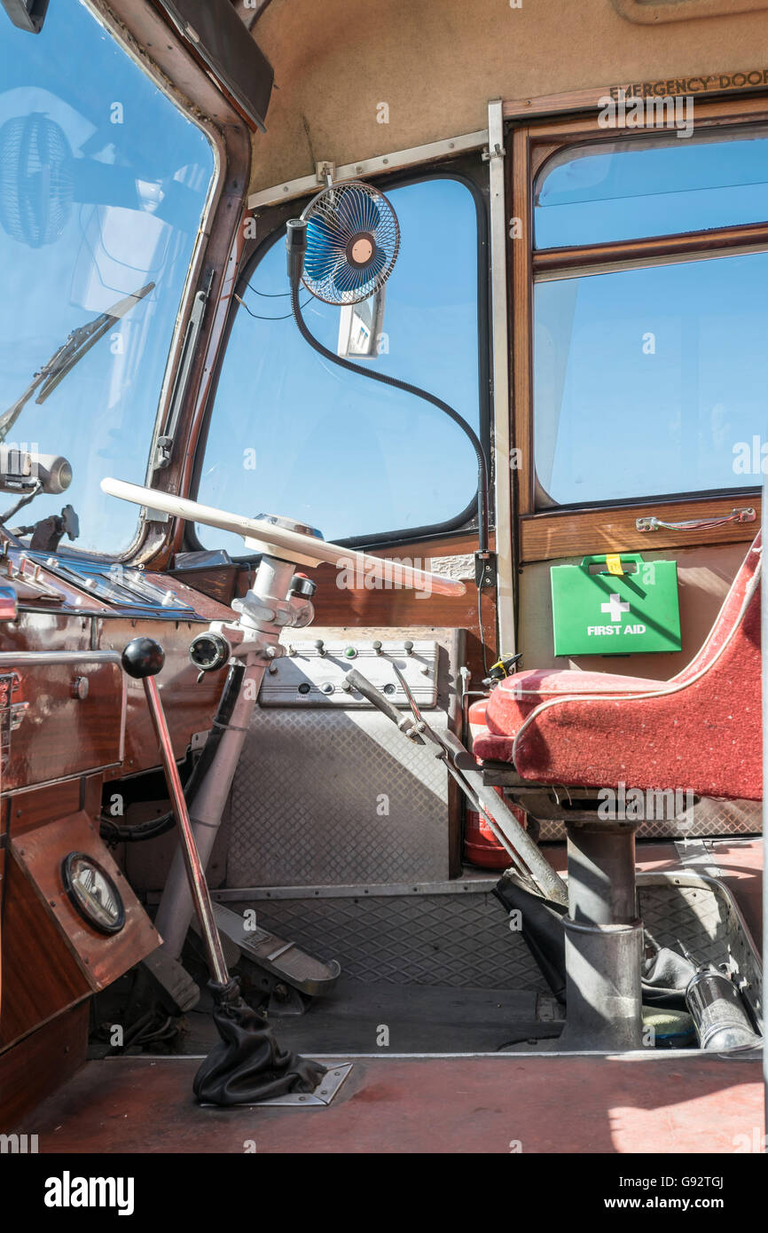 Leyland Tiger cub 1958 Duple-bodied vintage coach drivers cab seat ...