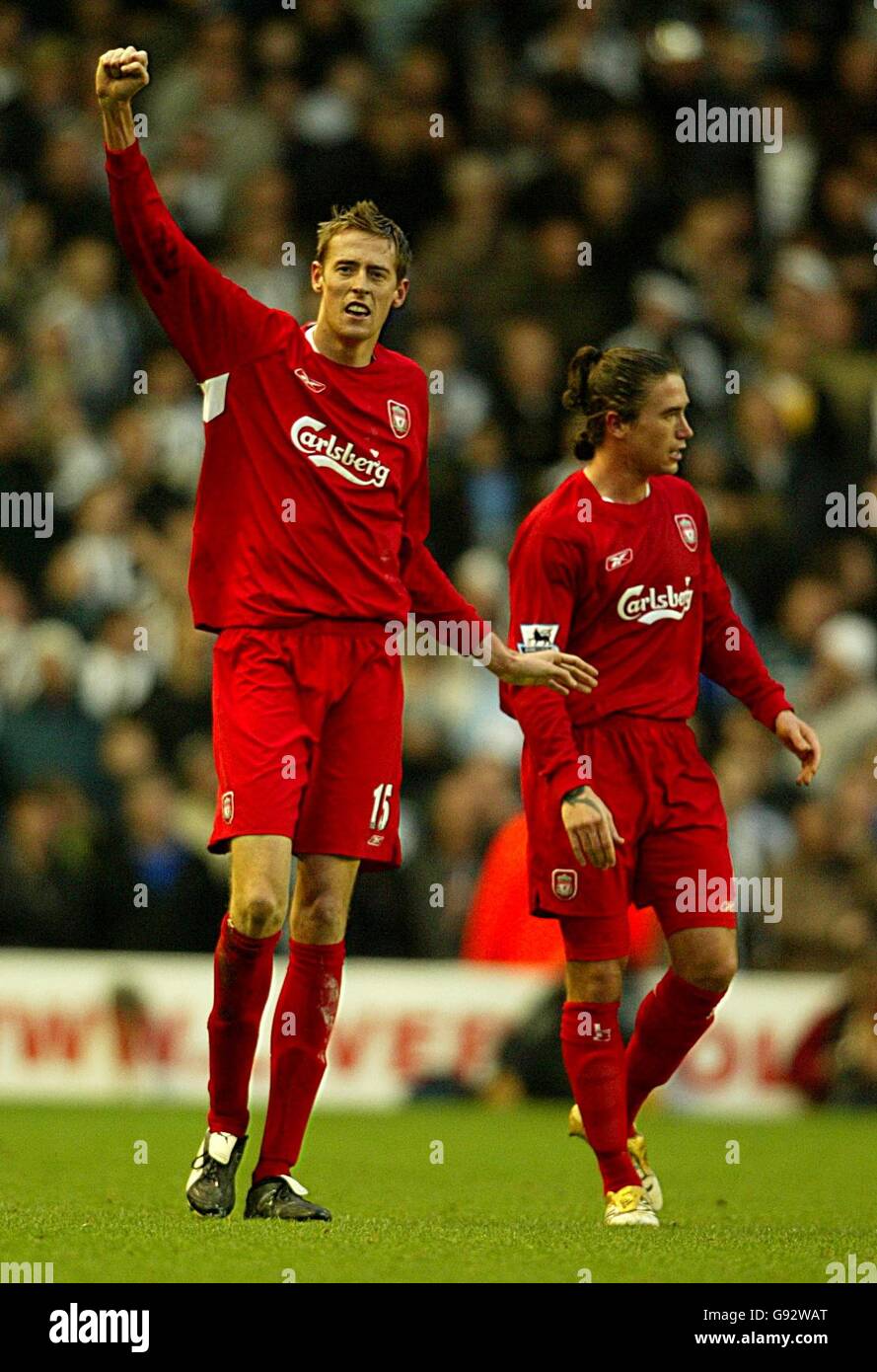 Liverpools peter crouch celebrates hi-res stock photography and images ...