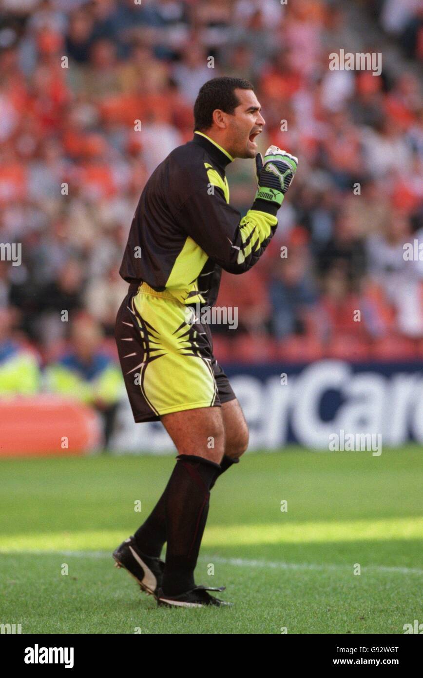 Paraguay goalkeeper jose luis chilavert hi-res stock photography and ...