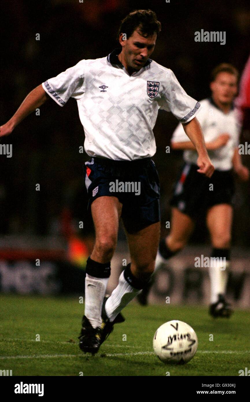 Bryan robson england hi-res stock photography and images - Alamy