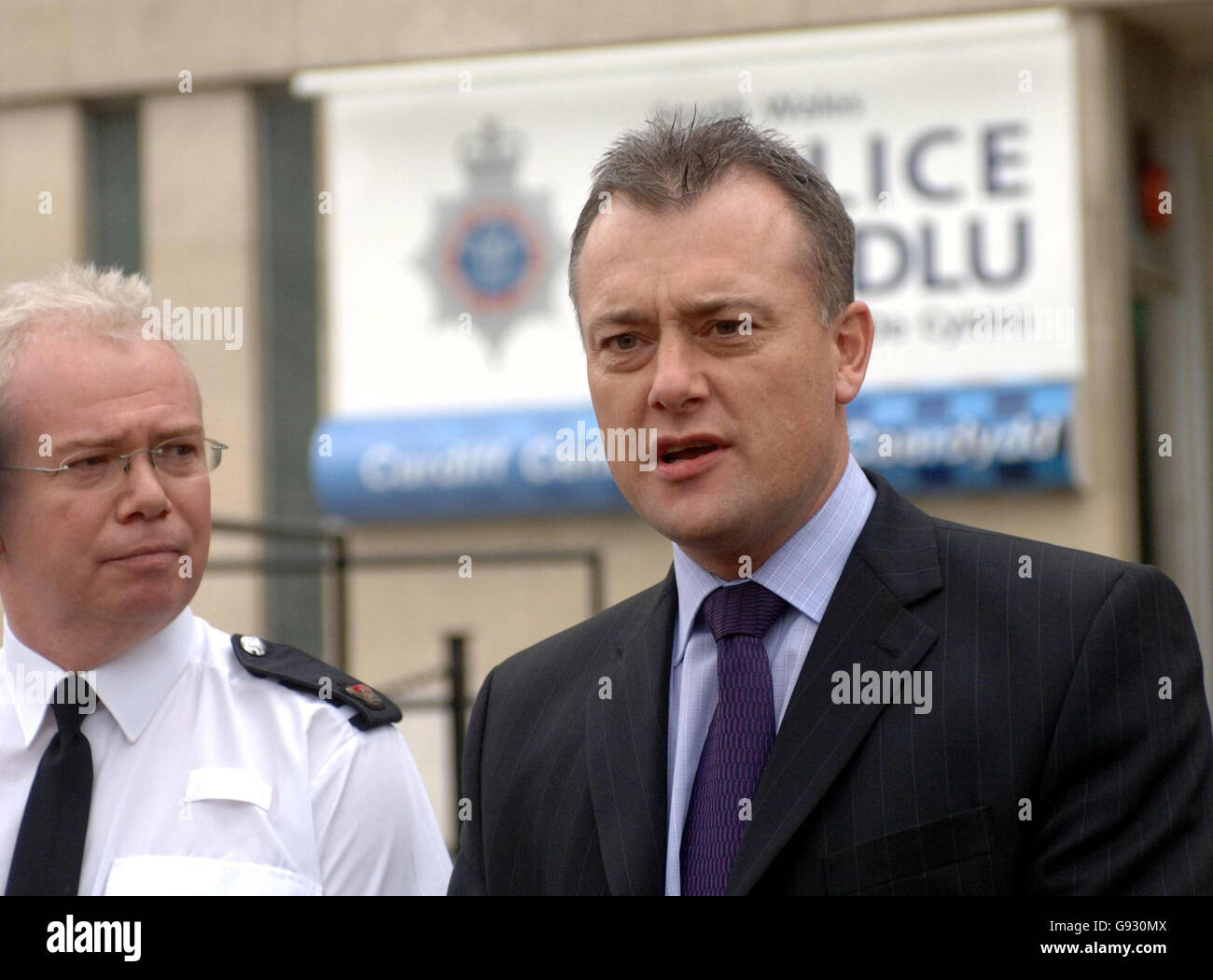 Detective Superintendent Paul Kemp (right) and Superintendent Josh ...
