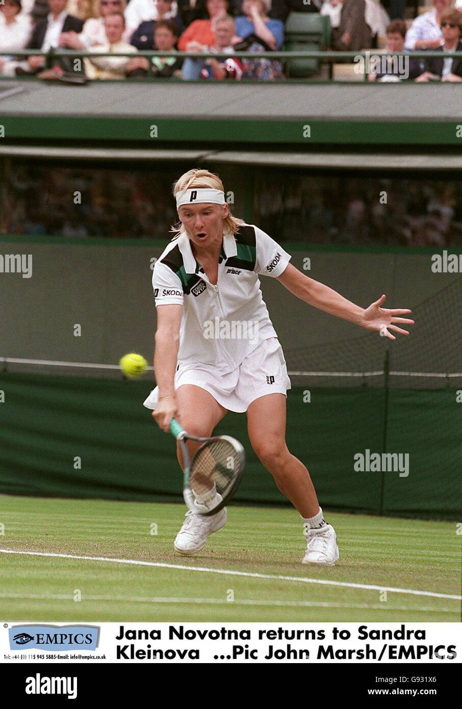 Jana novotna tries a backhand lob hi-res stock photography and images ...
