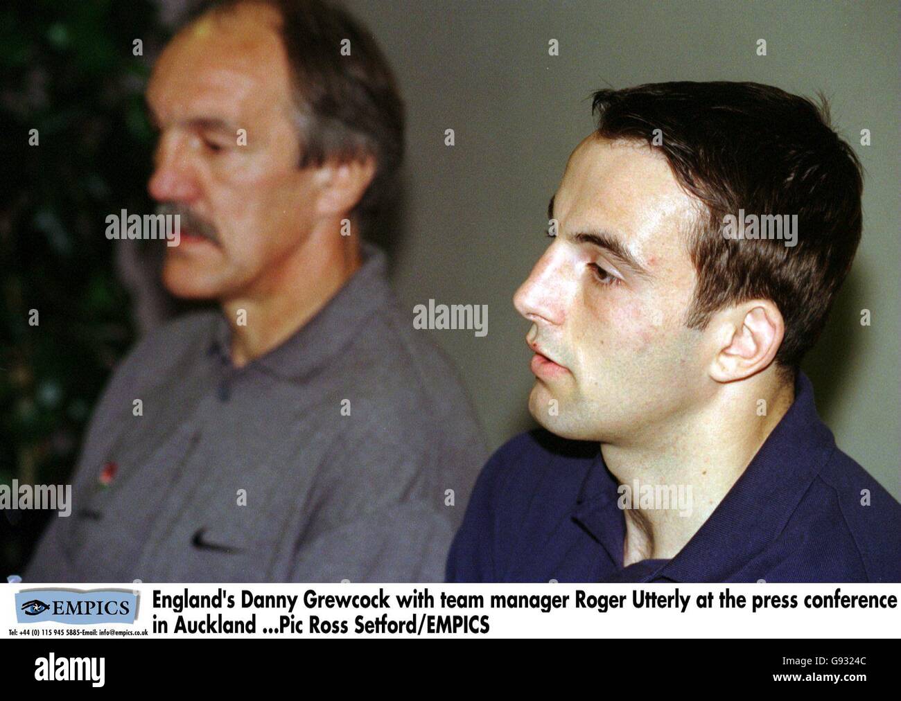 Danny grewcock of the england rugby union team hi-res stock photography ...