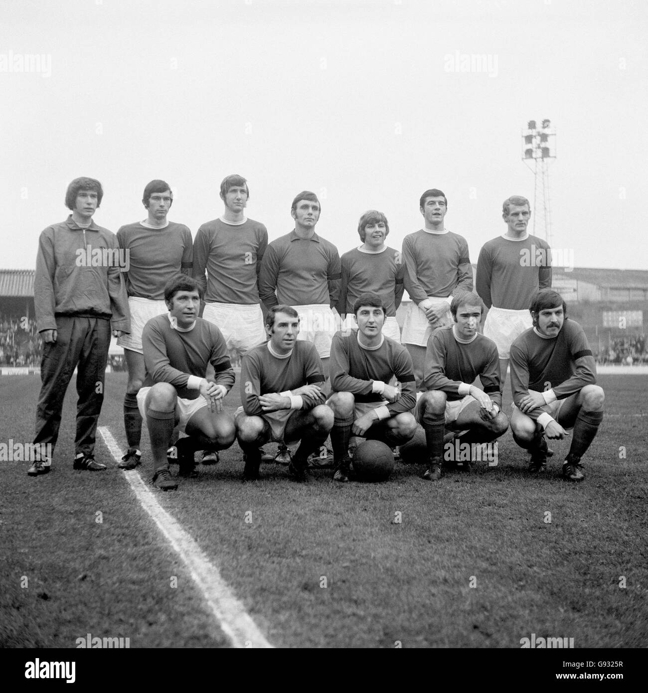 Team group football black and white hi-res stock photography and images ...