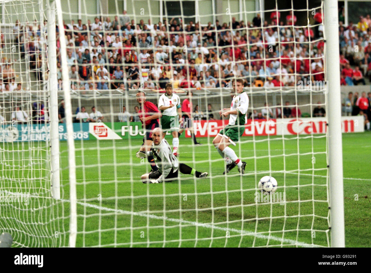 Soccer - World Cup France 98 - Group D - Spain v Bulgaria Stock Photo ...