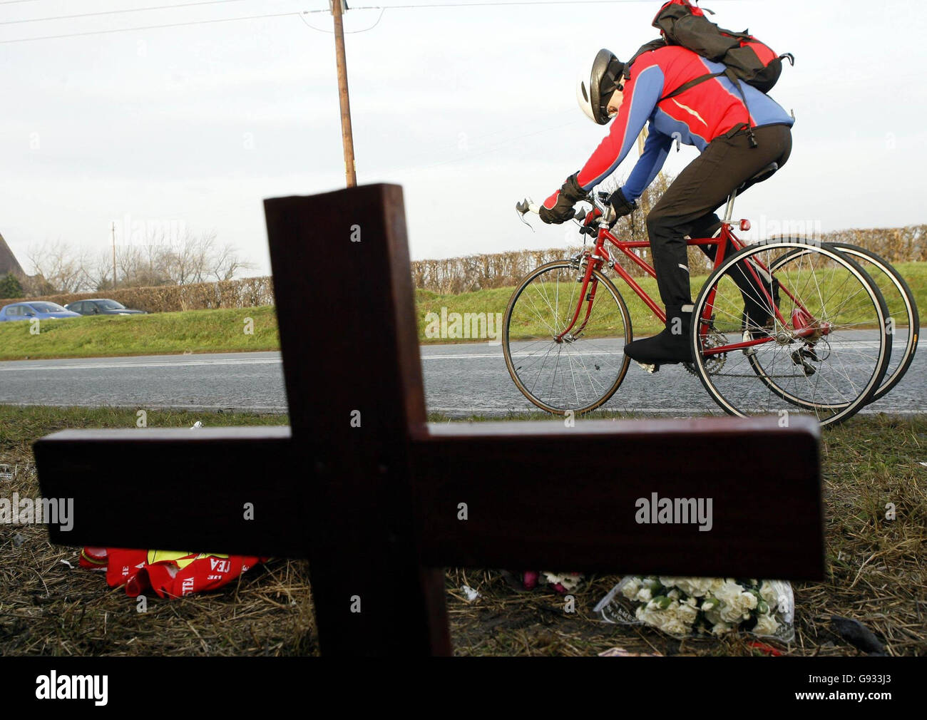 John Arthur, 70, stops to pay his respects, Monday January 9, 2006, at ...