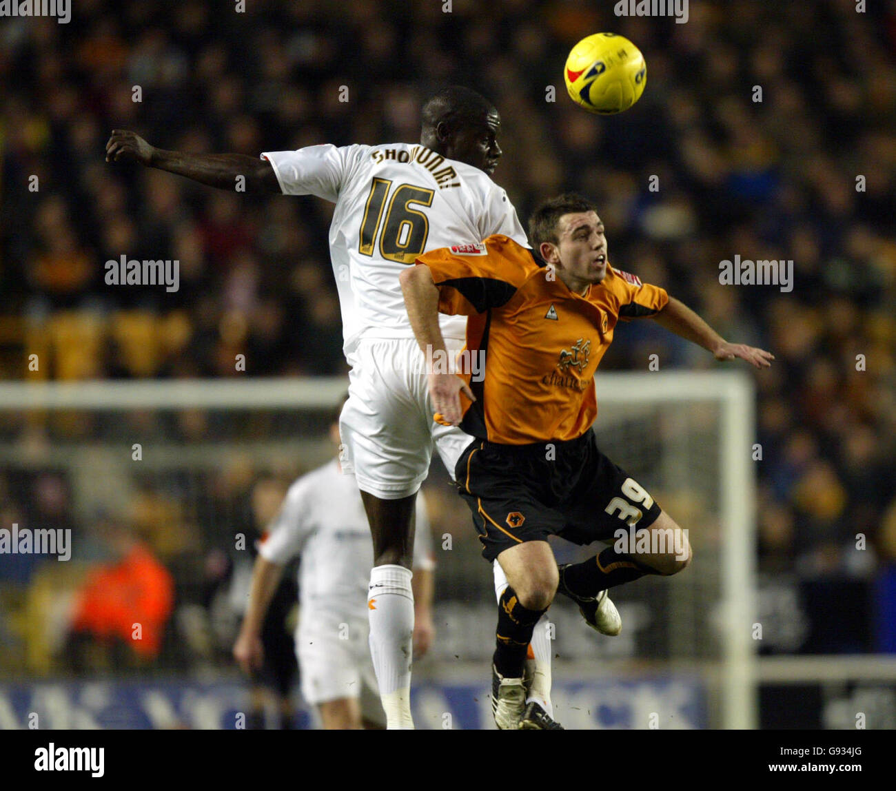 Wolverhampton wanderers mark davies hi-res stock photography and images ...