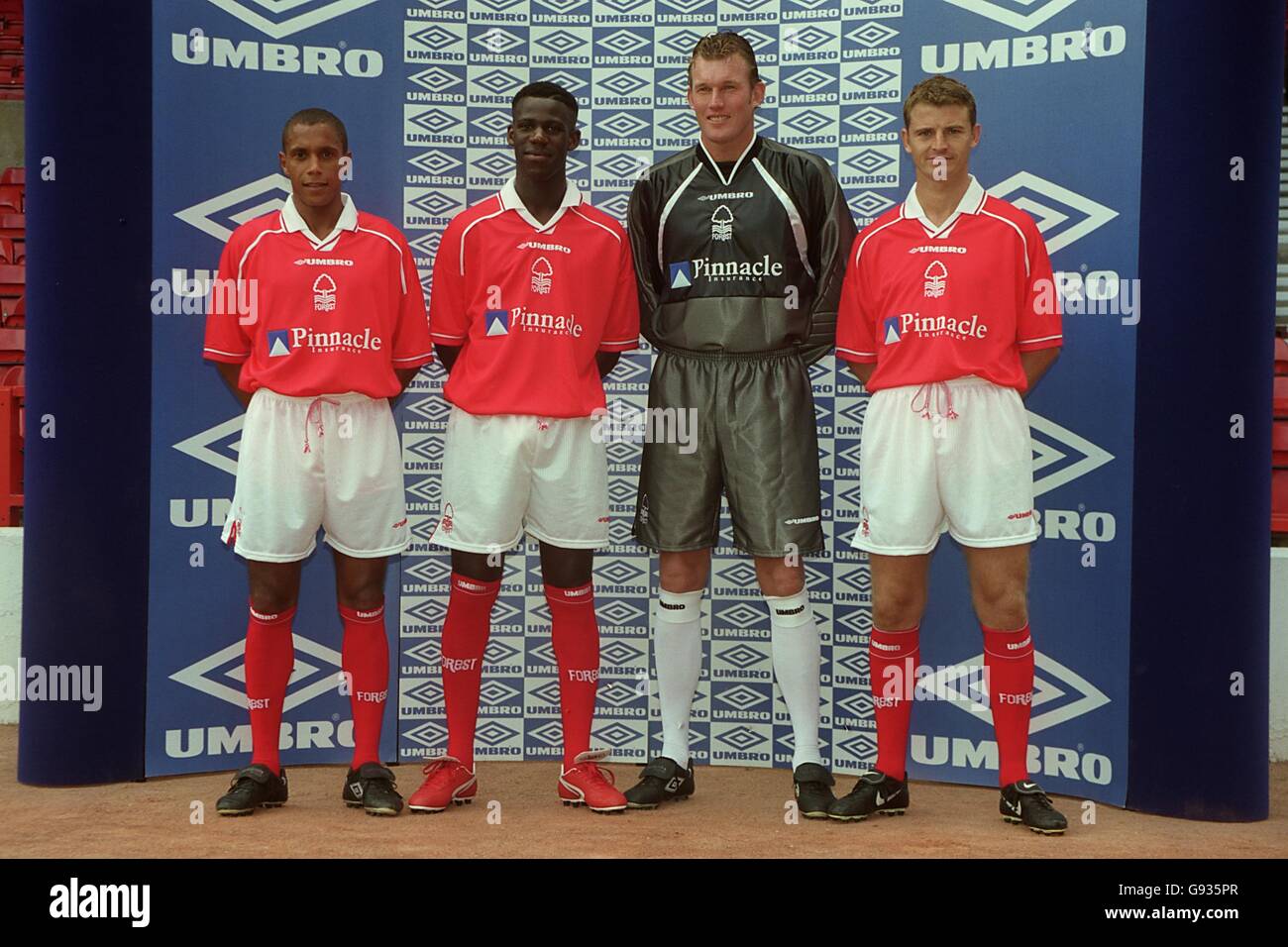 New nottingham forest kit High Resolution Stock Photography and Images ...