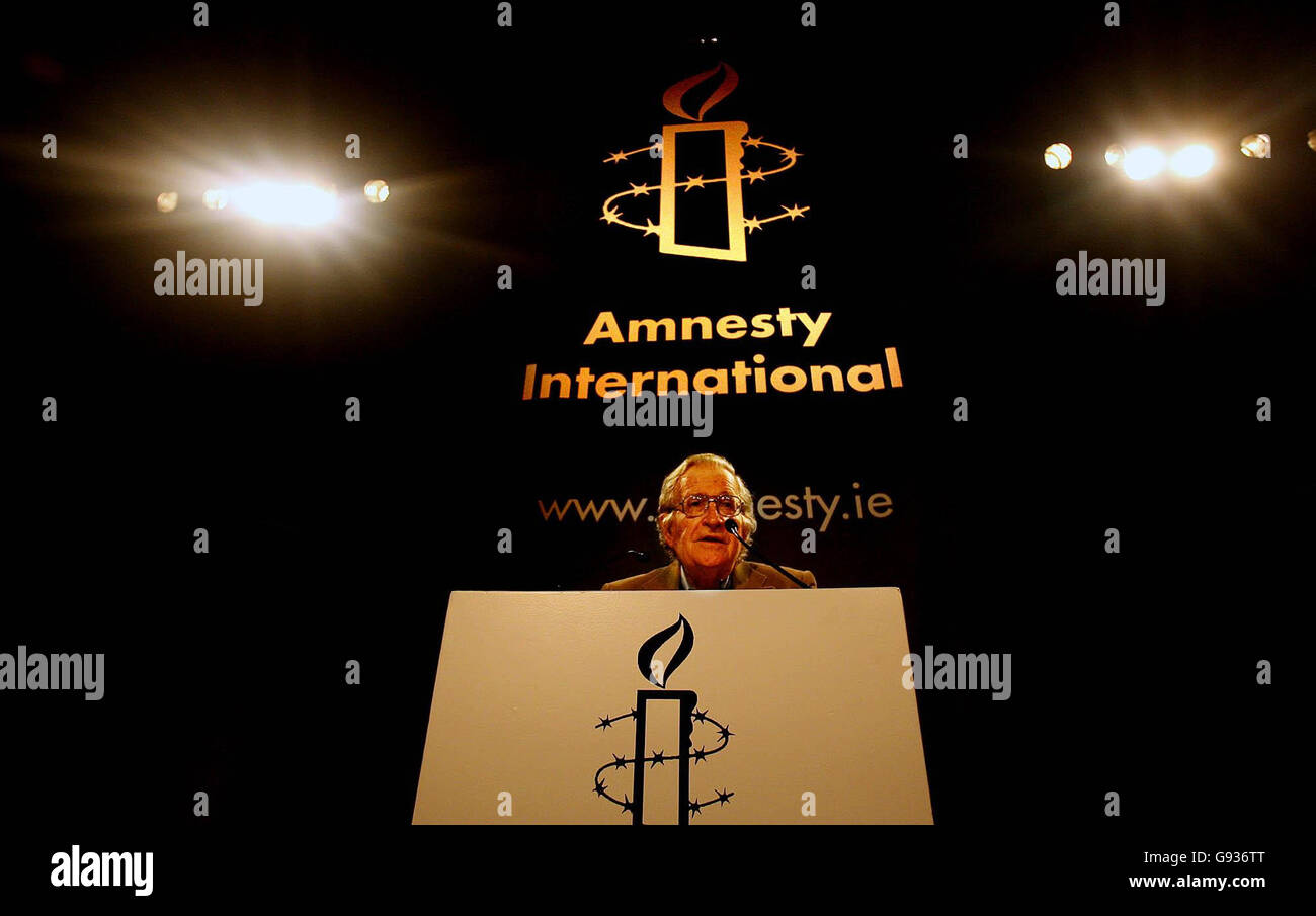 Professor Noam Chomsky delivers the Amnesty International Lecture on ...