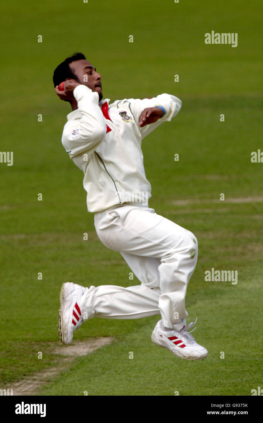 Cricket - npower First Test - England v Bangladesh - Day Two - Lord's ...