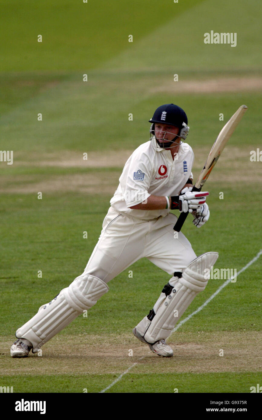 Cricket - npower First Test - England v Bangladesh - Day Two - Lord's ...