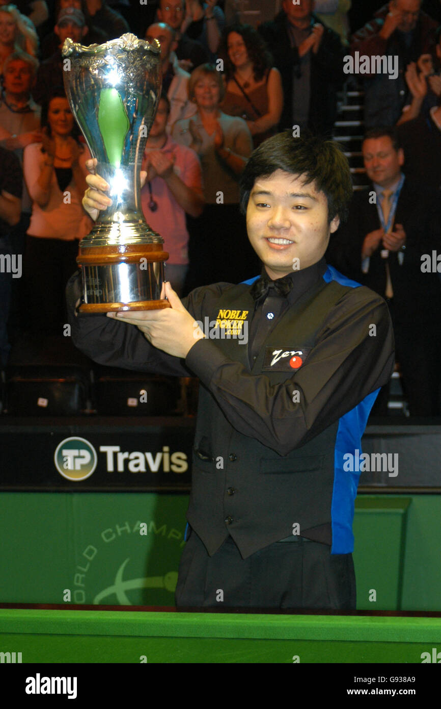 Ding junhui 2005 uk championship hi-res stock photography and images ... Ding junhui 2005 uk championship hi-res stock photography and images ...