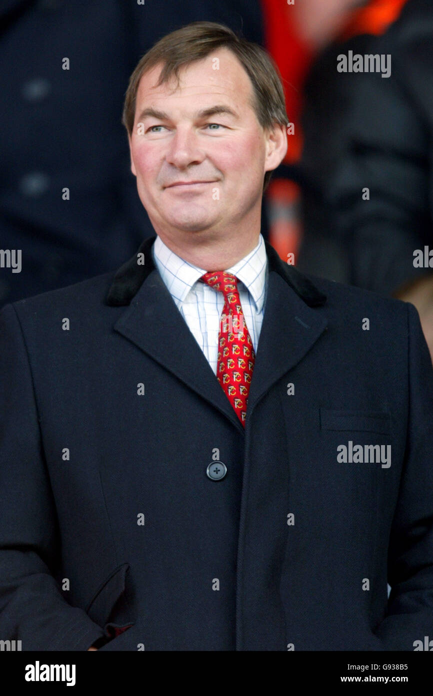 Football chairman rupert lowe hi-res stock photography and images - Alamy