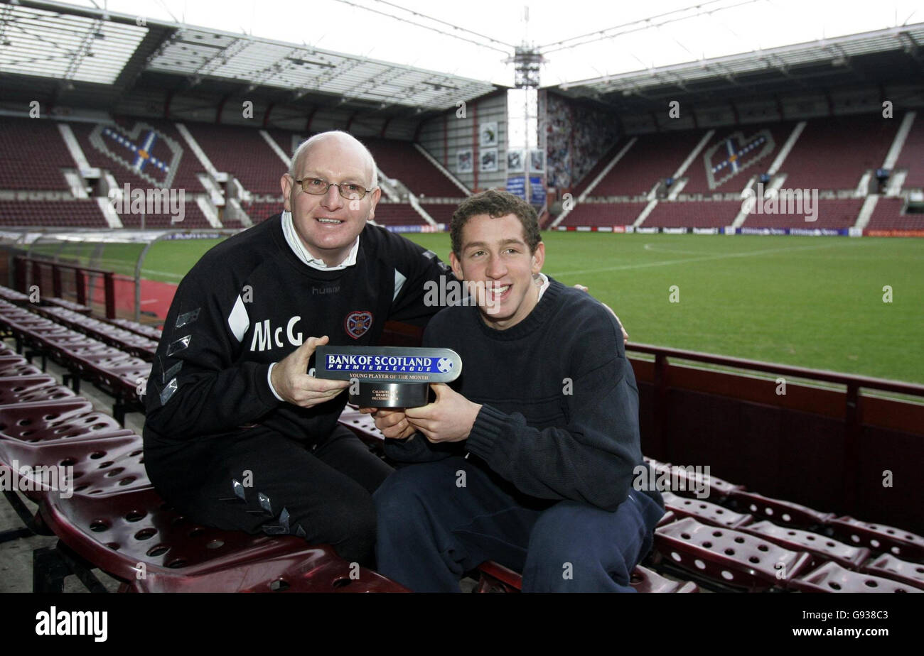 Premier league player of the month hi-res stock photography and images ...