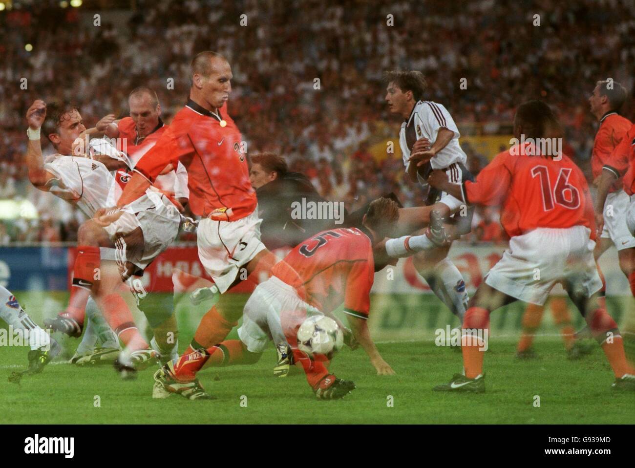 Soccer world cup france 98 second round holland v yugoslavia hi-res ...