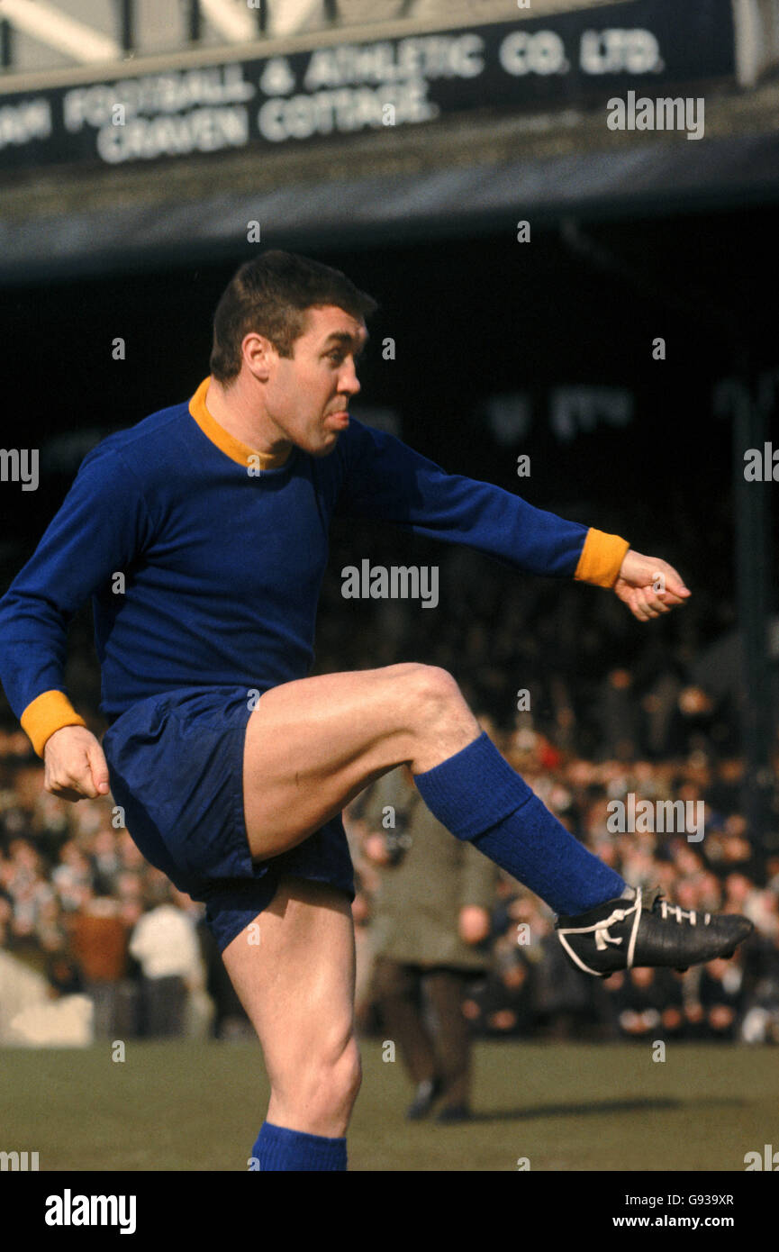 Bobby collins leeds united hi-res stock photography and images - Alamy