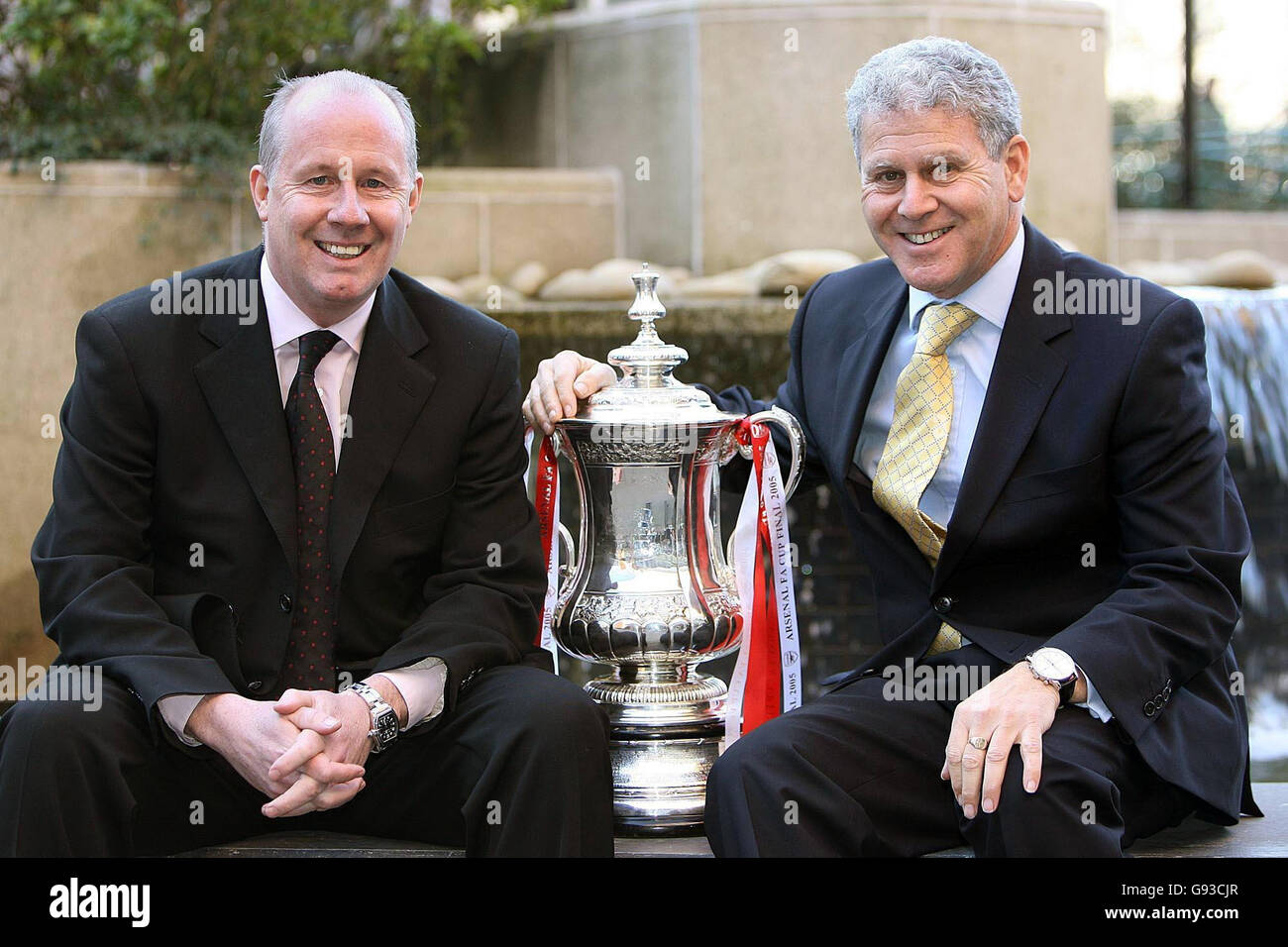 Managing director of arsenal hi-res stock photography and images - Alamy