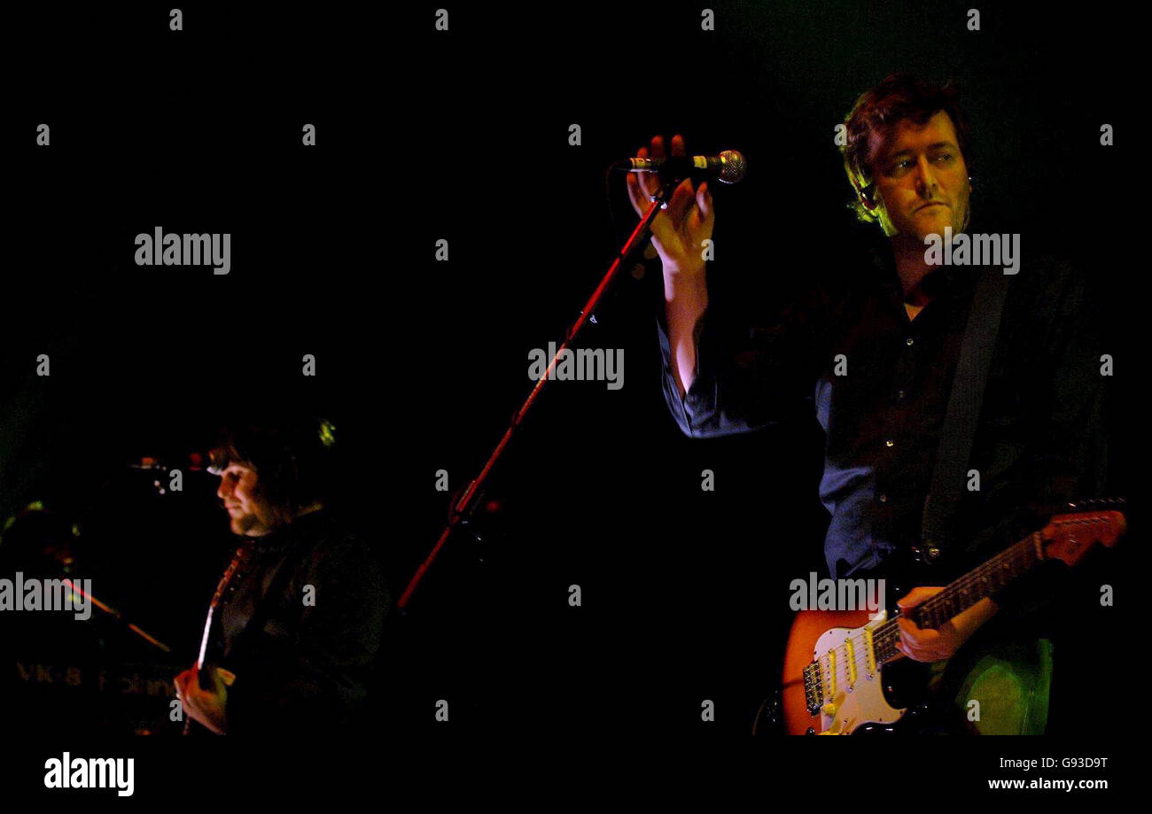 Elbow perform manchester versus cancer charity concert hi-res stock ...