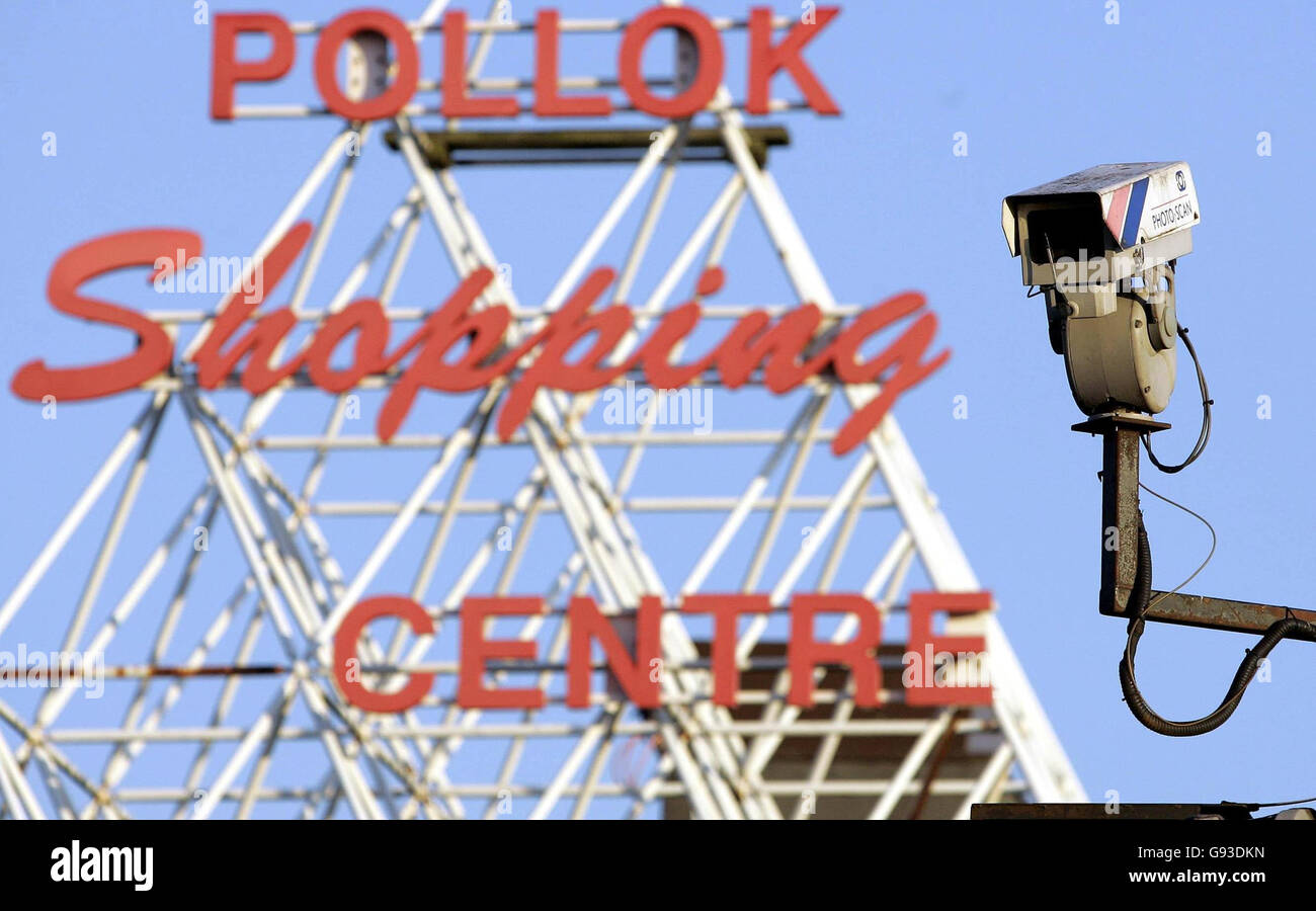 Pollok centre hi-res stock photography and images - Alamy