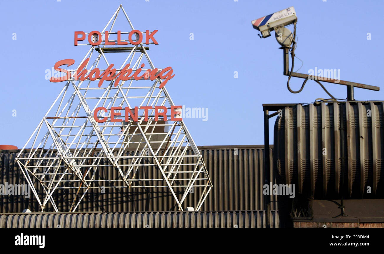 Pollok centre hi-res stock photography and images - Alamy