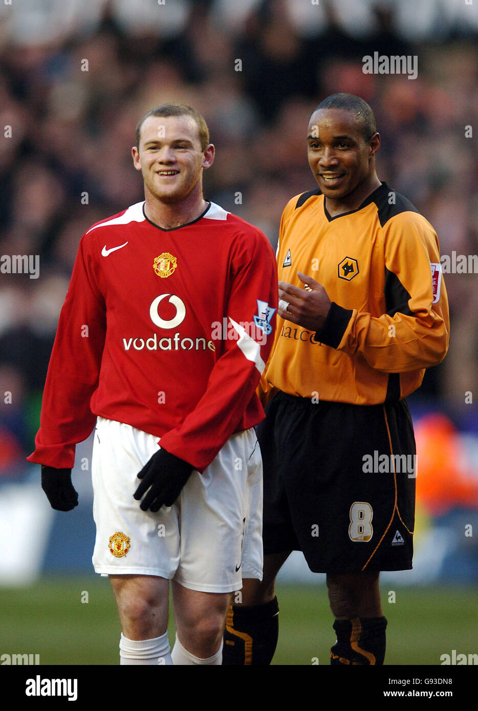 Wolverhampton Wanderers' captain Paul Ince and Manchester United's ...
