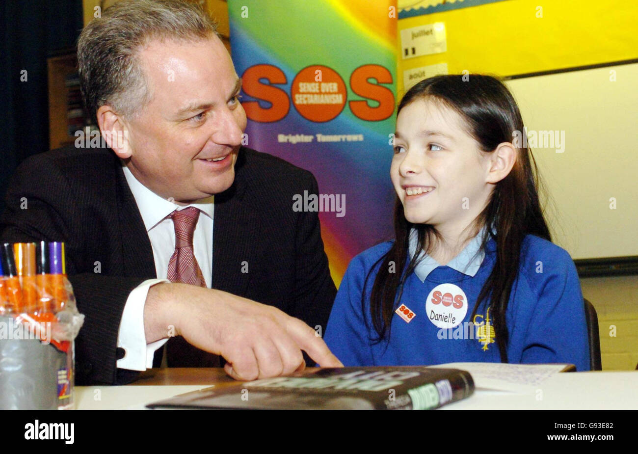 Scotland's First Minsiter Jack McConnell chats to Danielle Latta, 11 ...